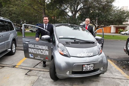 Entrega del primer auto 100% eléctrico del Perú a Edelnor