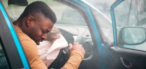 ¿Cómo verificar el funcionamiento de los airbags de tu auto?